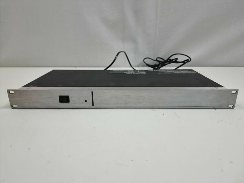 Bose 502C speaker controller / crossover | Belga Veilingen Auctions ...