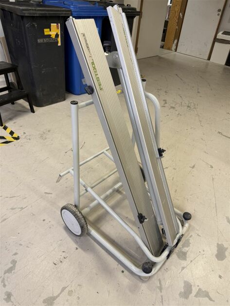 Onderstel Festool afkortzaag | Belga Veilingen Auctions - Enchères